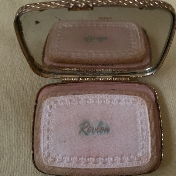 REVLON VINTAGE | Other | Vintage Revlon Pressed Powder Compact Powder ...